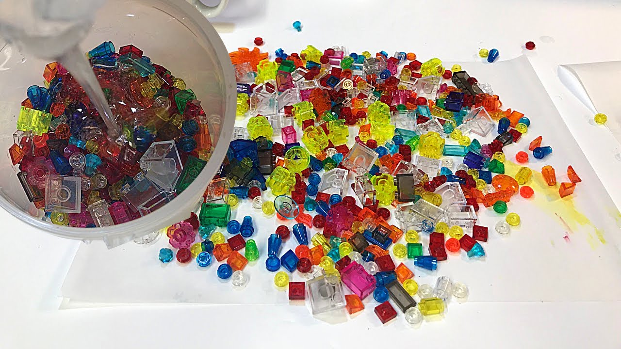 I Mixed Up My Sons Translucent LEGO in Resin to Make Art 😮 - YouTube