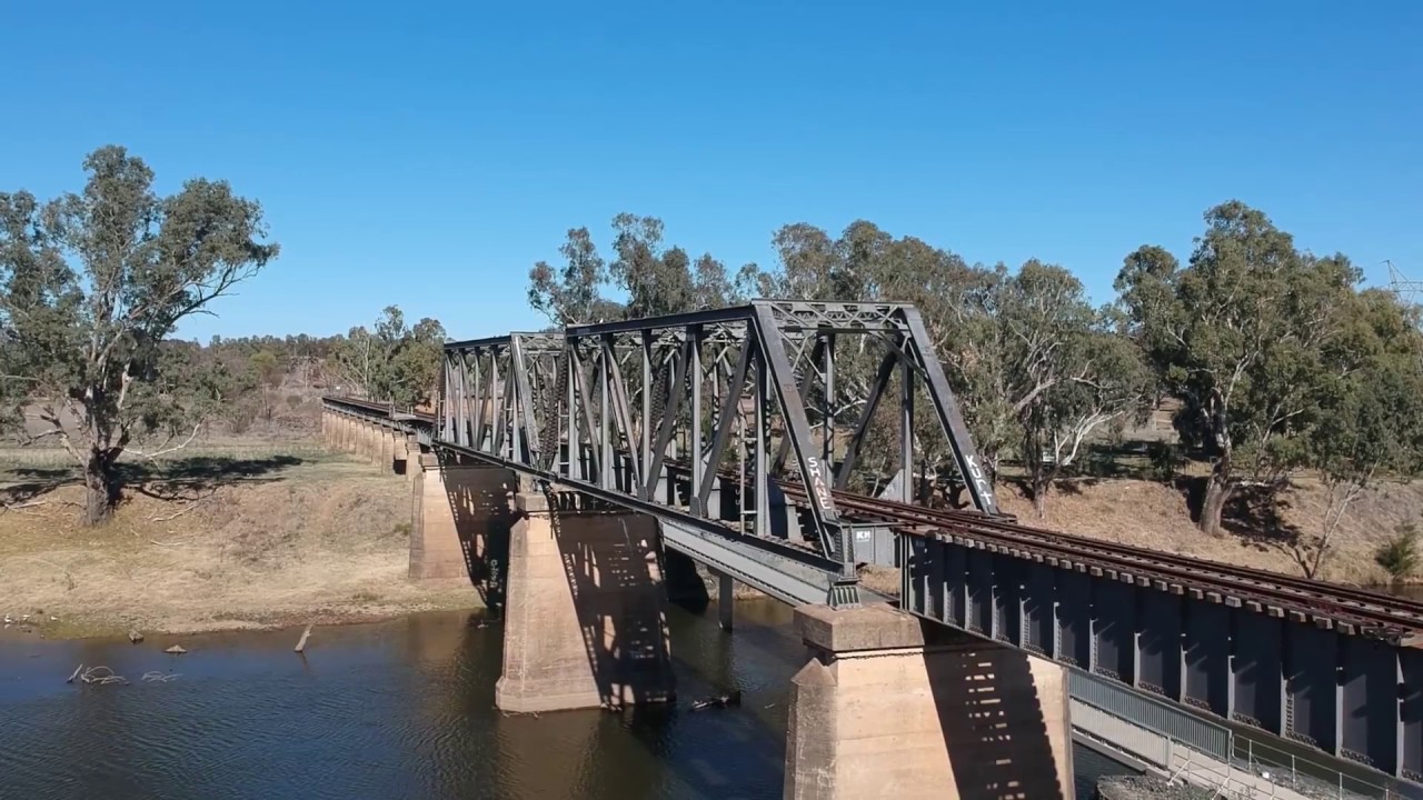 South Dubbo Railway Bridge - YouTube