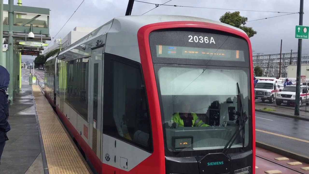 SF Muni LRV 4 departing 23rd Street - YouTube