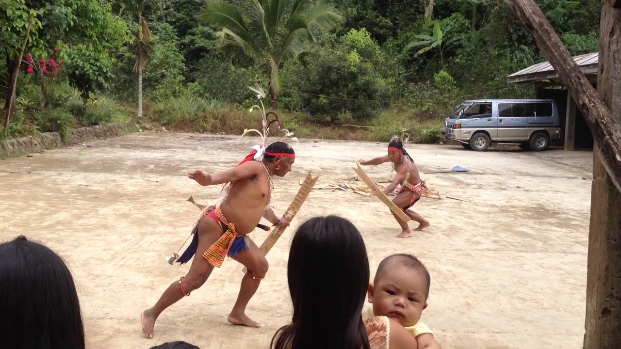 Bugkalot War Dance - YouTube