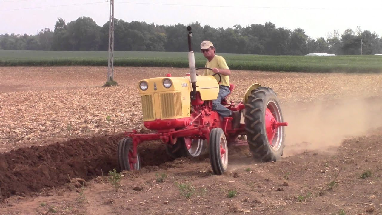 Case 200 Tractor - YouTube