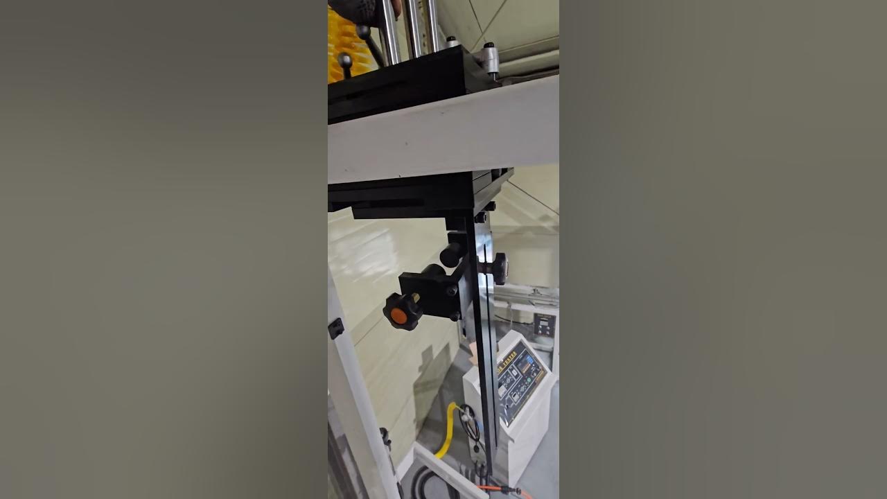 문세트(여닫이) 종합성능시험기 (KS F 3109) 연직하중 시험용 지그 구동 영상 - 진성엔지니어링 - YouTube