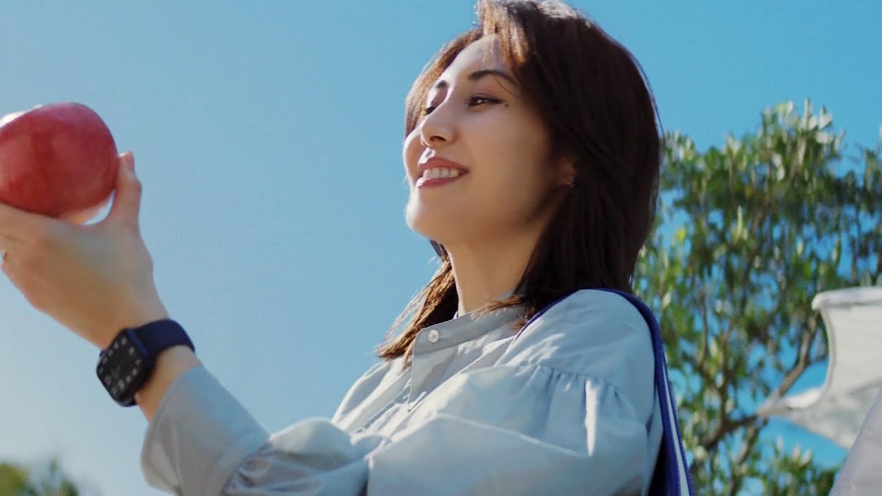 SECOM CM 「Apple Watch で操作」篇 15秒 - YouTube