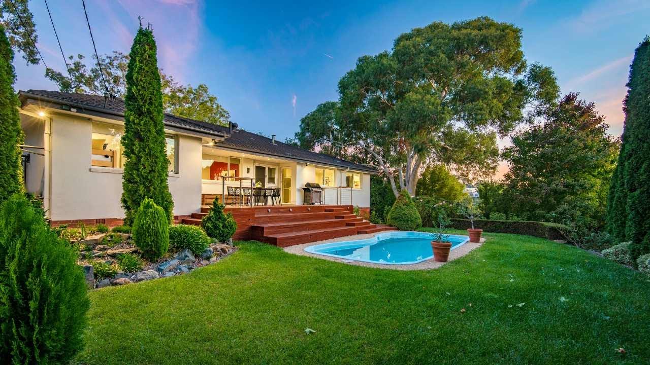 7 Rusden Place, Garran - YouTube