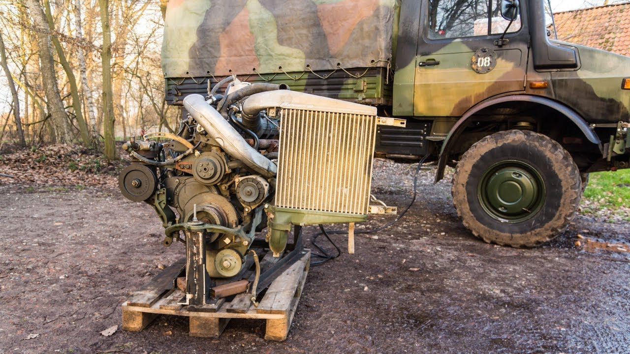 Mercedes Unimog OM366LA Euro 2 engine test start at -1℃ -- Sony SLT-A65 ...