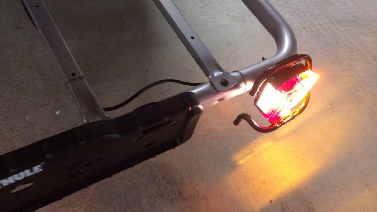 Thule Easy Base 949 in use - YouTube