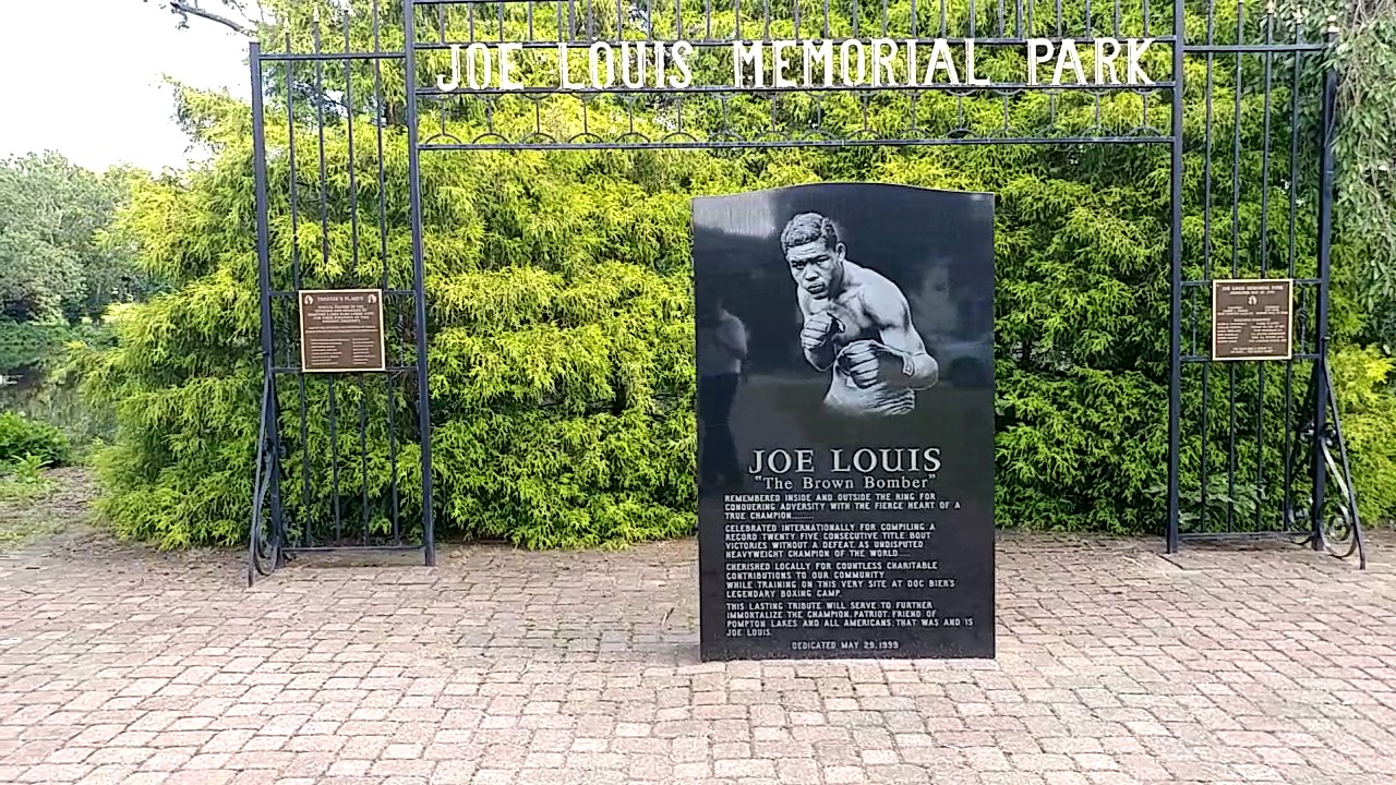 POMPTON LAKES' JOE LOUIS MEMORIAL PARK at DR. JOSEPH BIER's BOXING CAMP ...