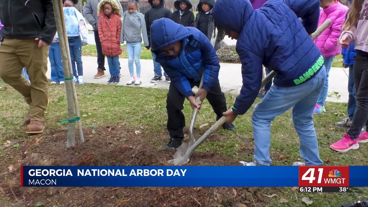 Alexander II students celebrate trees ahead of Georgia Arbor Day - YouTube