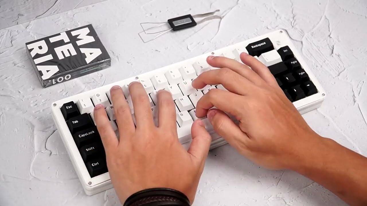 Noir N1 Pro Acrylic Gasket Mount Typing Test - YouTube