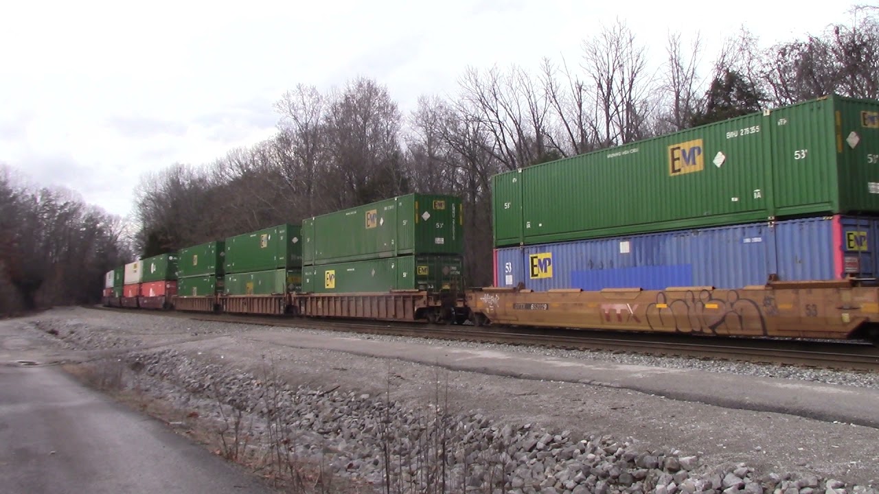 NS #9708 leads NS 229 through Burnside, KY - YouTube
