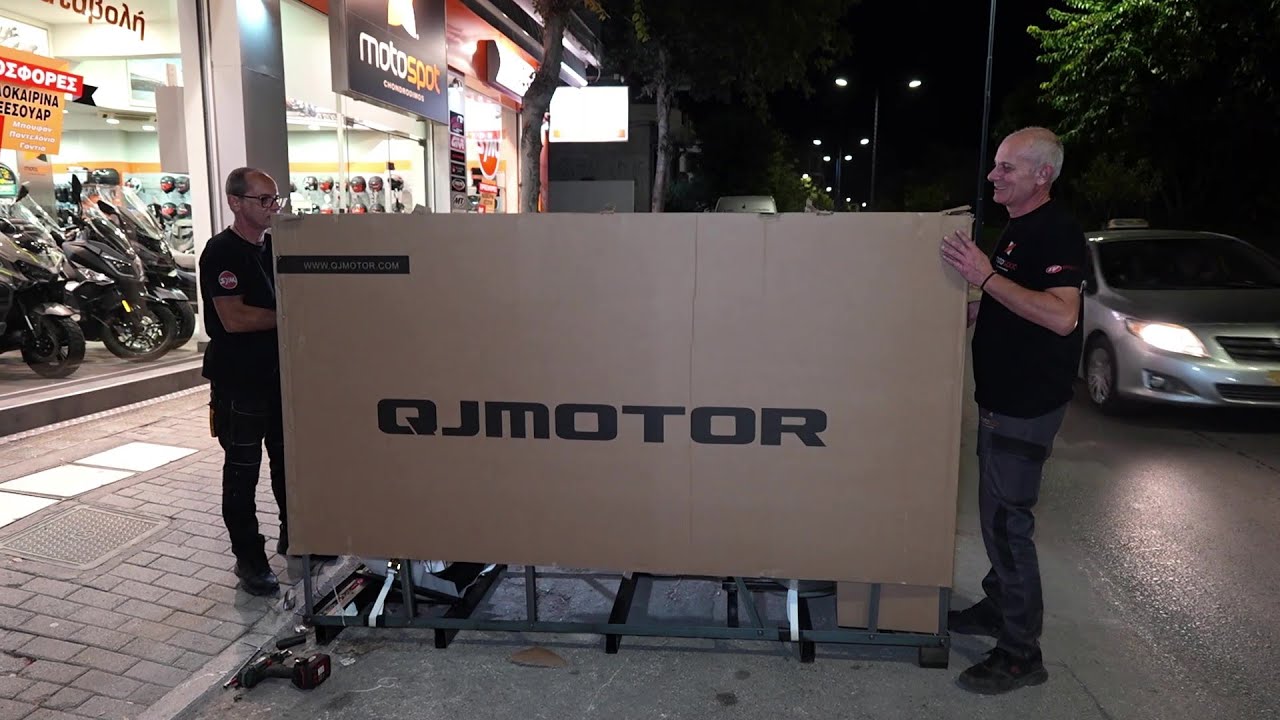 QJMOTOR unboxing Adventure made in china motorcycle - YouTube