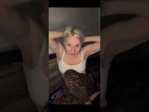 BLONDE GIRL🤩NIPSLIP GIRL_PRETTY GIRL ACTIVIY & PERISCOPE LIVE LOVELY 1037