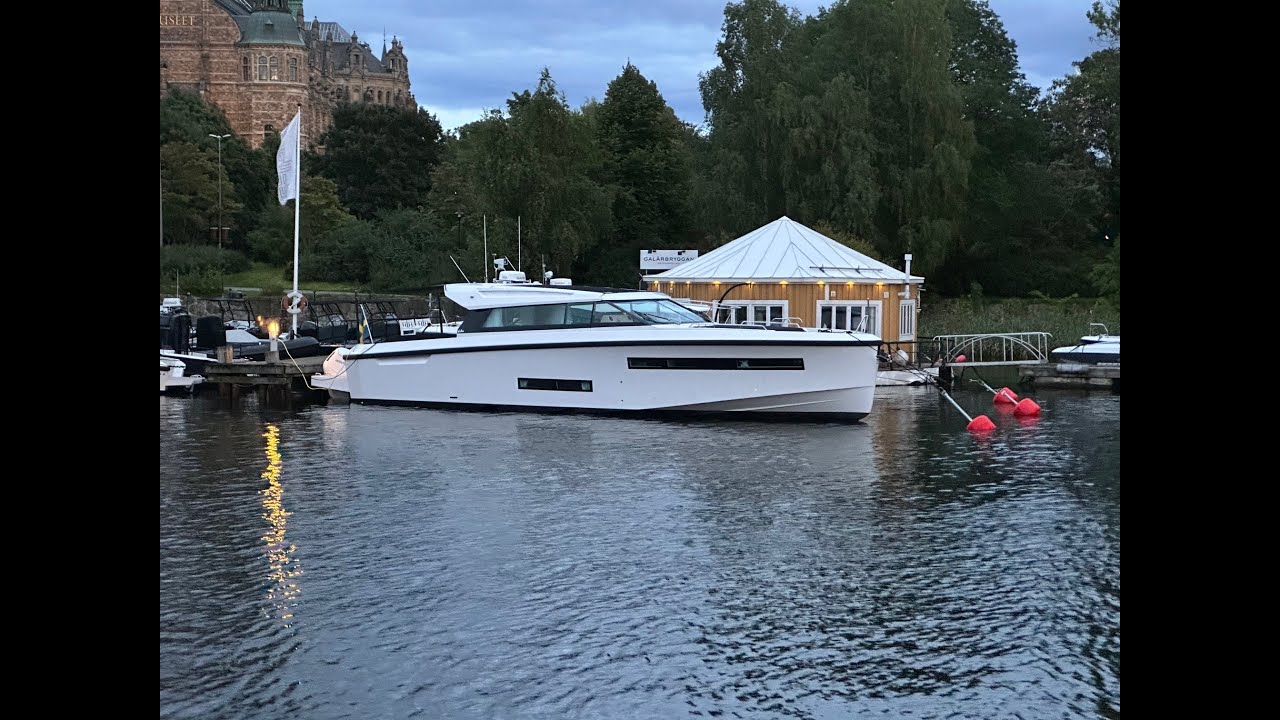 Delta 48 Coupé at 45 kn by Etesian Marine - YouTube