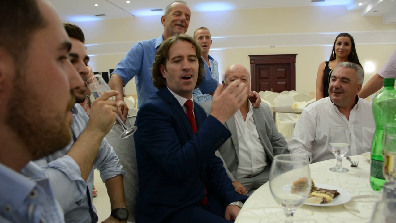 Kenge polifonike me Flamur Ismaili - Family Klenja ne Manastir - YouTube