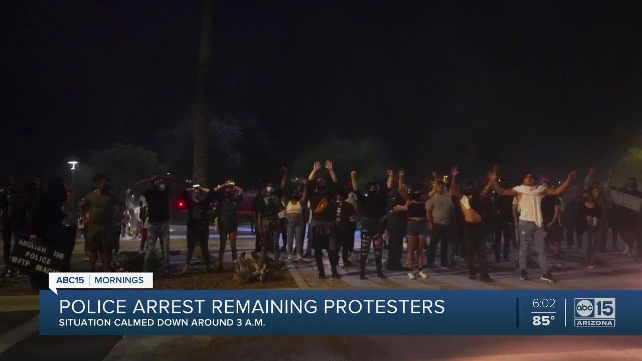 Third night of protests in downtown Phoenix - YouTube