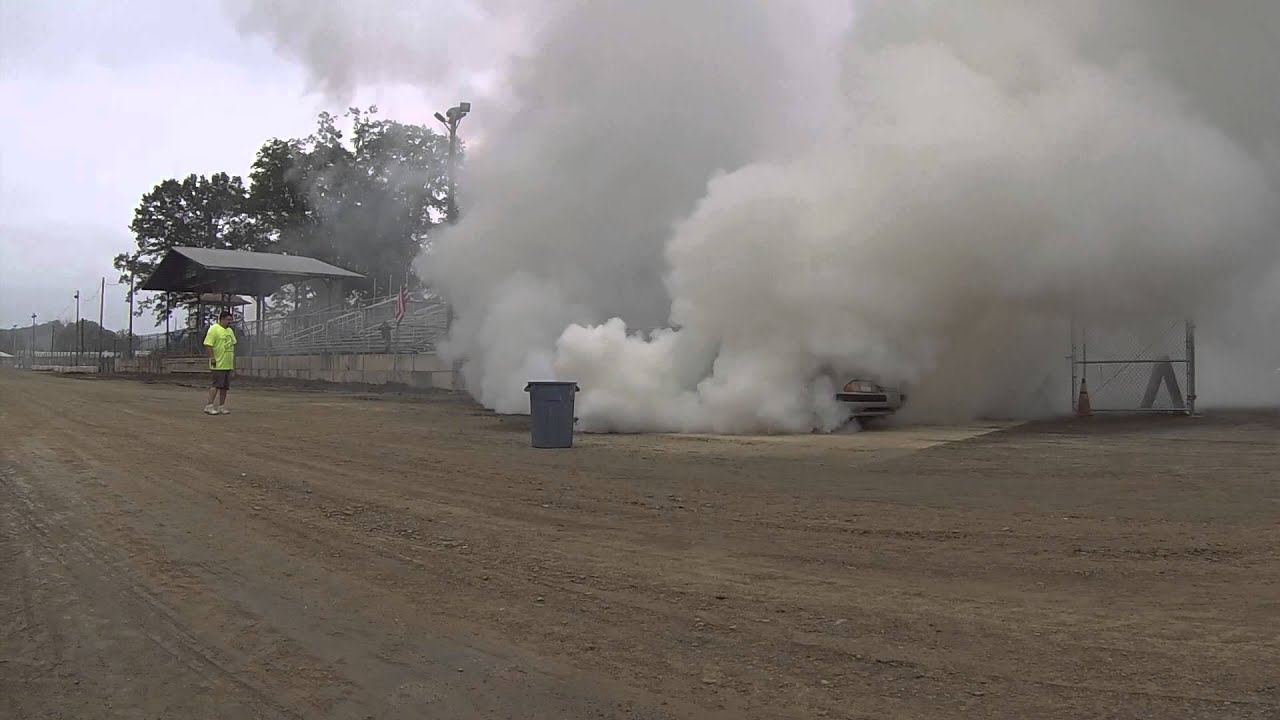 Nathan brumbaugh burnout # foxbody # burnout #5.0 #lx - YouTube