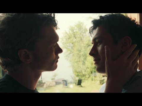 Shane and Ilya Arrive to The Cottage - Heated Rivalry