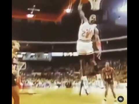 Michael Jordan - Toes In, Heels Out Two Feet Jumping - YouTube