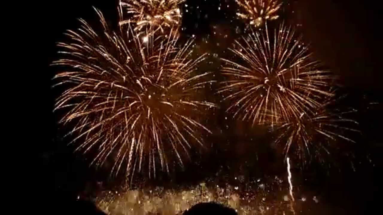 Firework Finale - Brockham Bonfire 2014 - YouTube