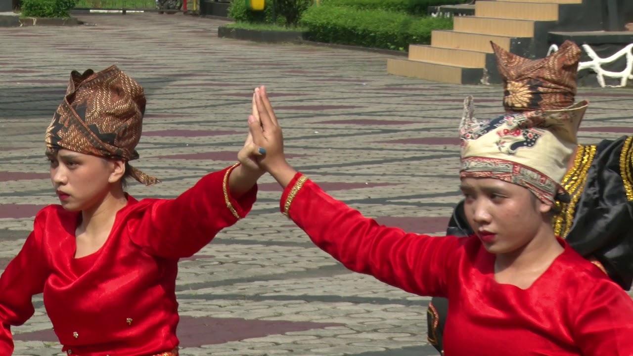Randai - Indonesia - YouTube