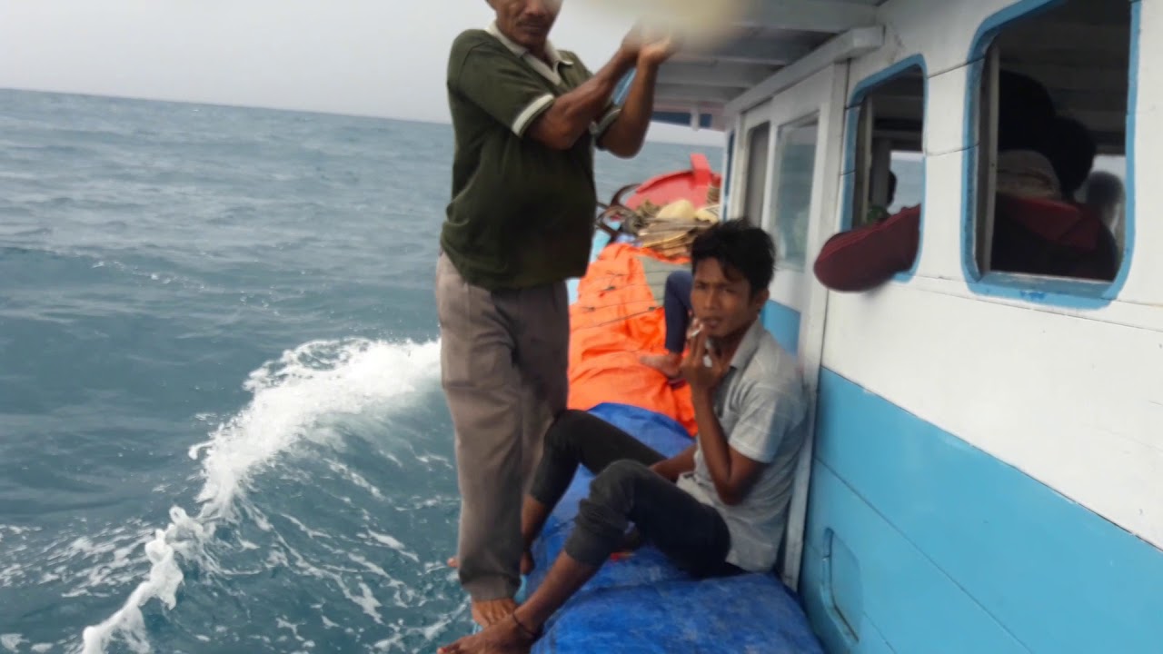 Pulau Simuk di Nias Selatan - YouTube