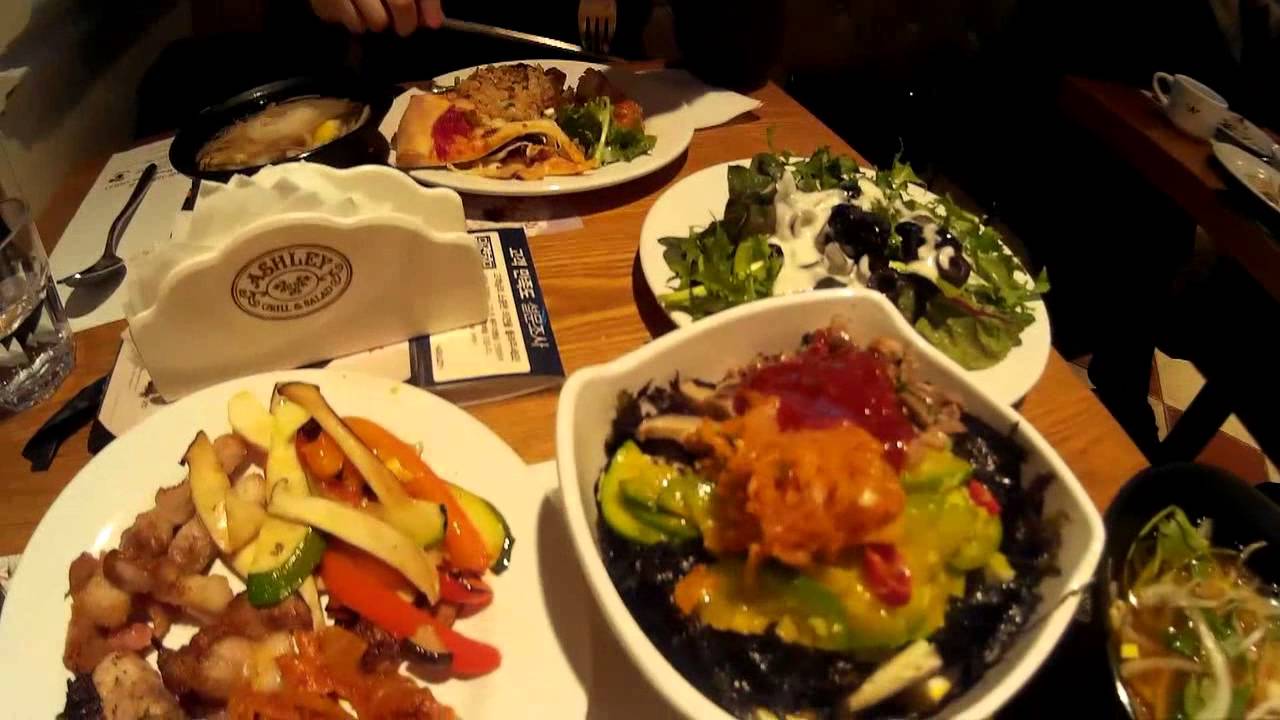 s.korea Family restaurant 'ashley' lunchtime - YouTube