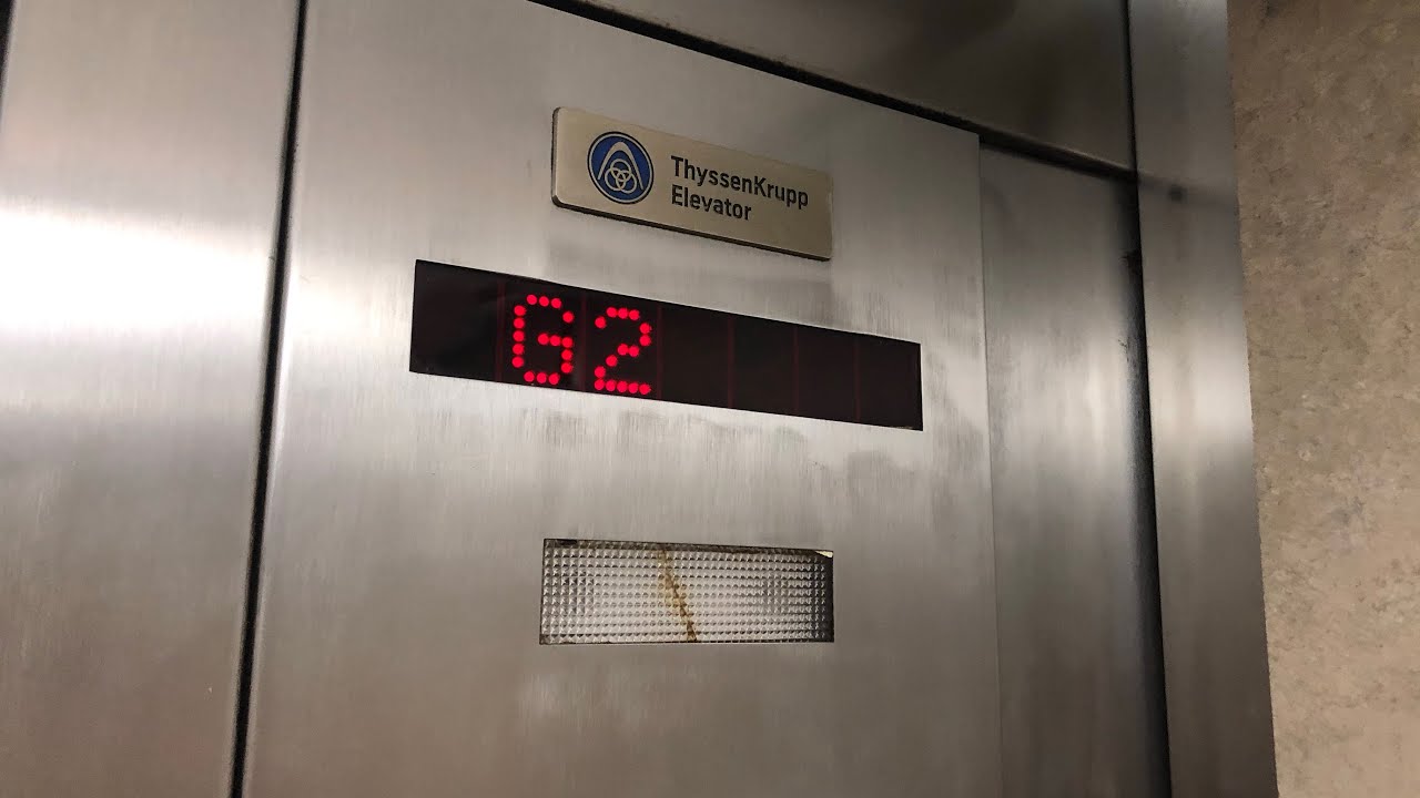 [EL] 2006 Thyssenkrupp Traditional Hydraulic Elevator @ Prince Resort ...