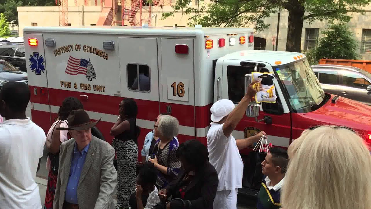 DCFD Ambulance 16 Arriving Onscene Of Medical Call - YouTube