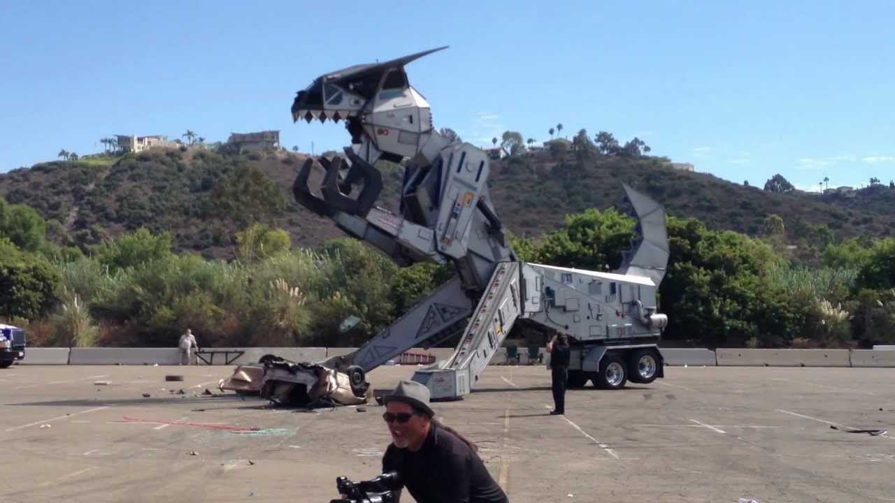 Robosaurus Touch A Truck 2012 - YouTube