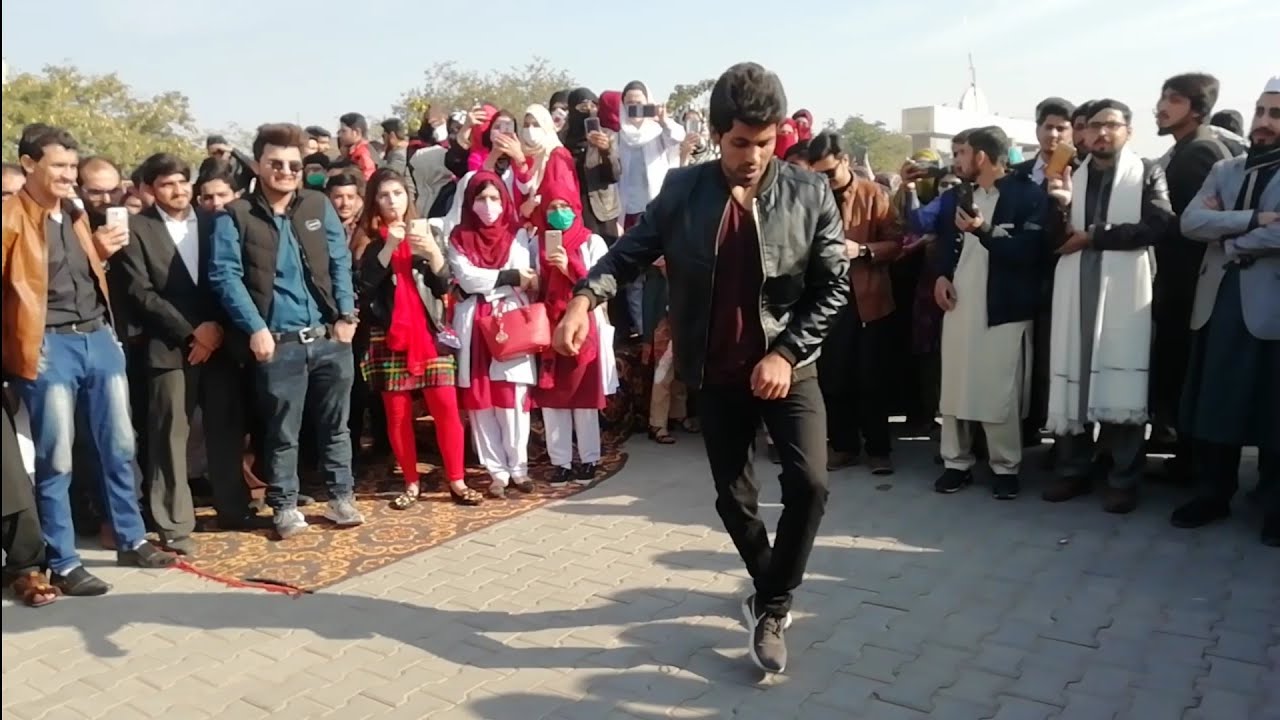 Unbelievable dance by a boy at kmu mega Funfair 2019 - YouTube