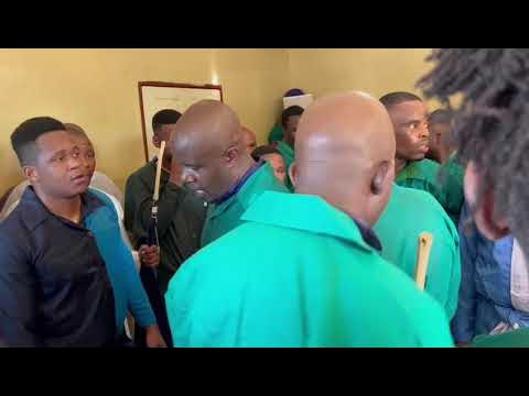 Ngena Skhumbaaa .. Bots iskhalanga zion amen - YouTube