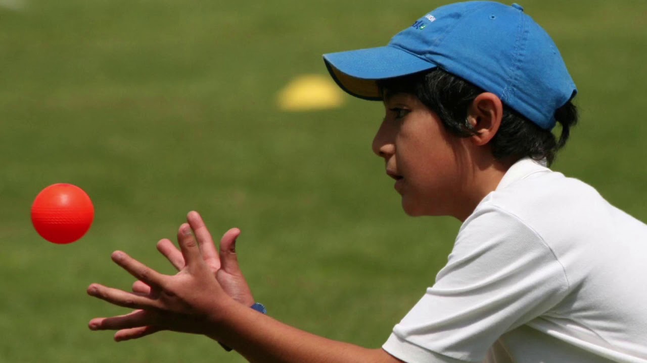 Throw & Catch Tennis - YouTube