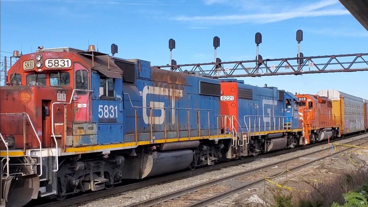 12/17/21 | BNSF, GTW, GP38-2 5831, EJ&E SD38-2 659, CN SD60 5447, & More! (Homewood IL). - YouTube