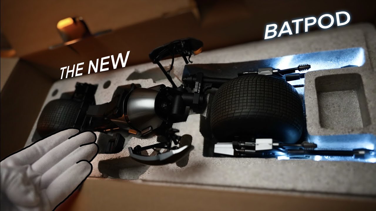 Hot Toys BATPOD Unboxing Experience The best batman collectible ever ...