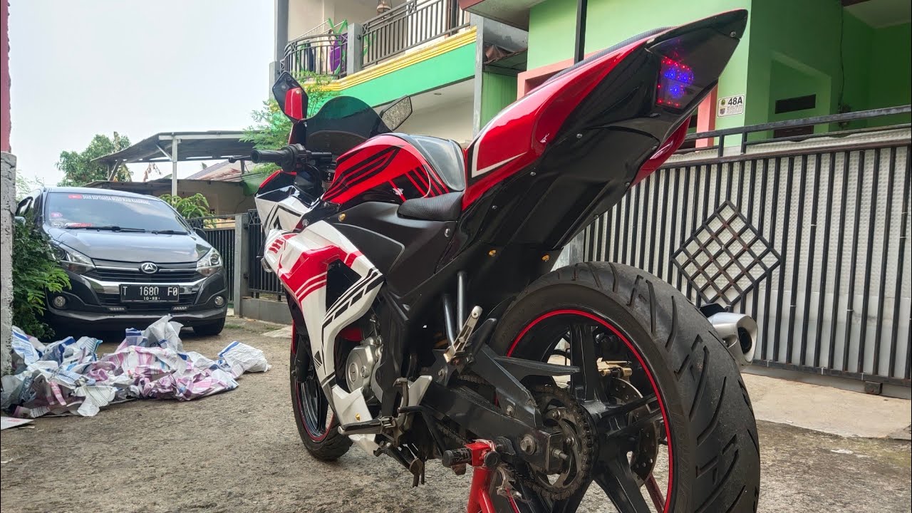 SUNGGUH TERLALU Cakep Vixion modif R3 new kaya motor moge - YouTube