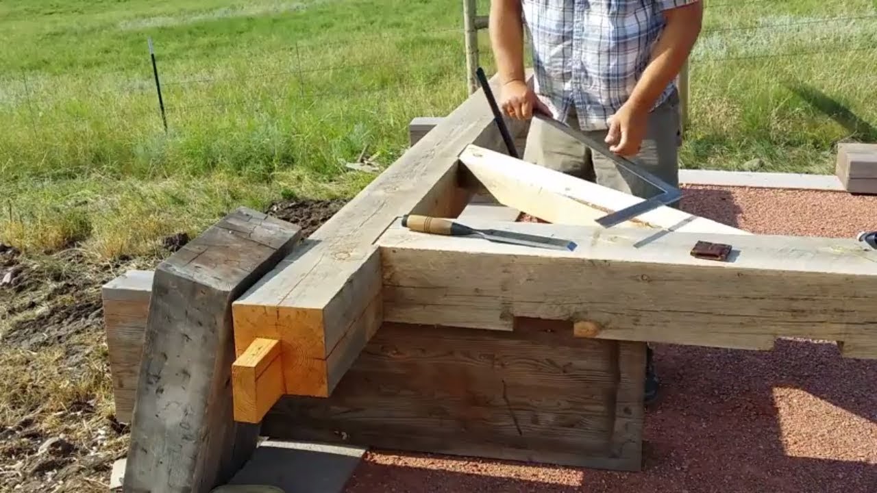 Timber Frame Barn 17 - Bent 1 (putting it together) - YouTube