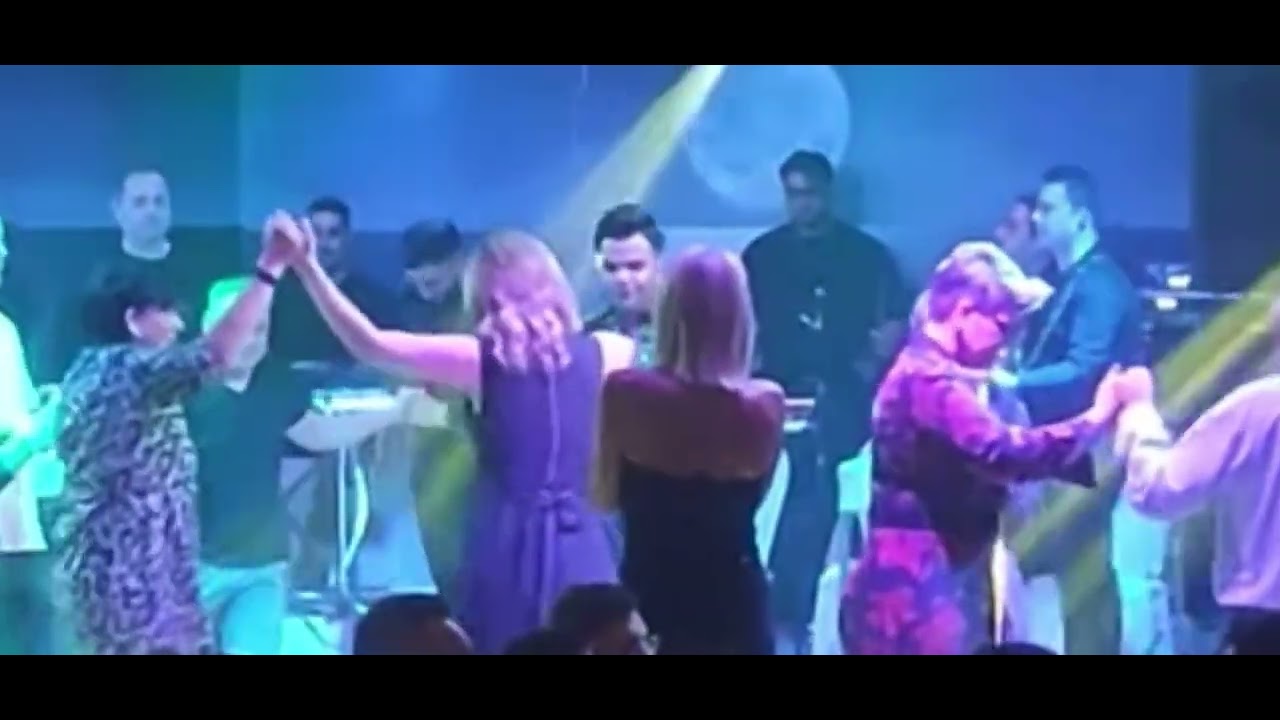 Χορεύει η Γιώτα Γρίβα -Κλαρίνο Ζήσης Τσολακίδης (Κτήμα Νεράιδα Καρδίτσα ...