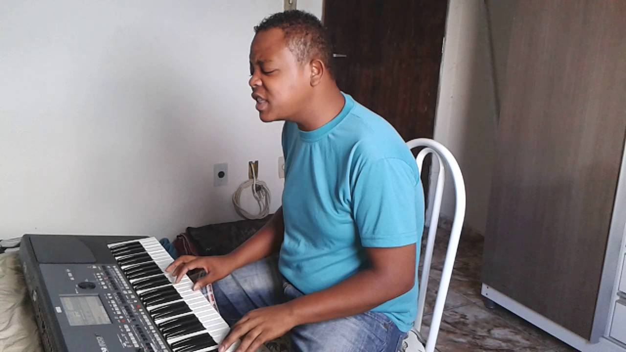 Roberta miranda Dói na voz de David Henrique - YouTube