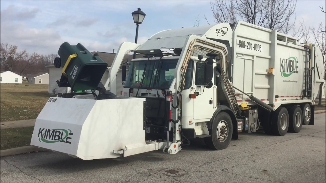 Spring Series 2018: Kimble CNG Autocar/ E-Z Pack FEL - YouTube