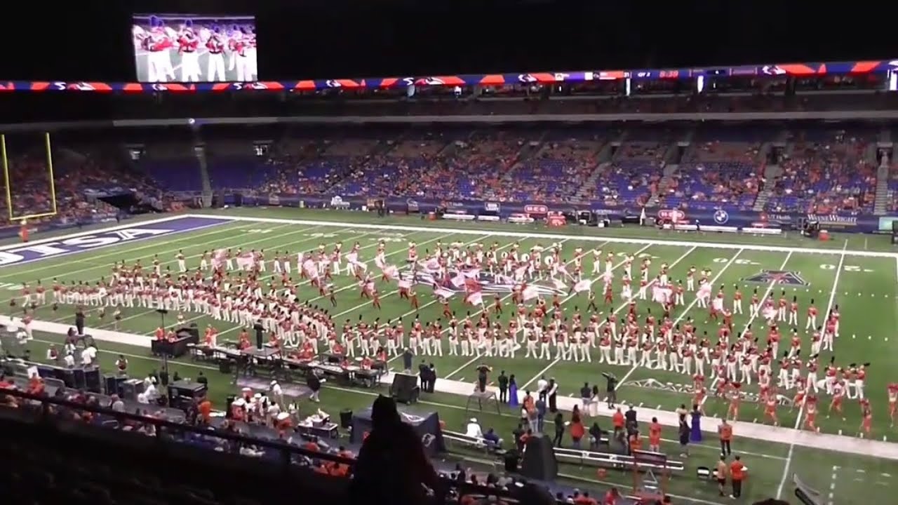 UTSA SOSA Homecoming Halftime Performance 2023 - YouTube