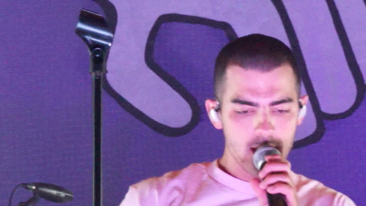 DNCE - Good Day - Live in Yes24 LIVEHALL, Seoul, South Korea - YouTube