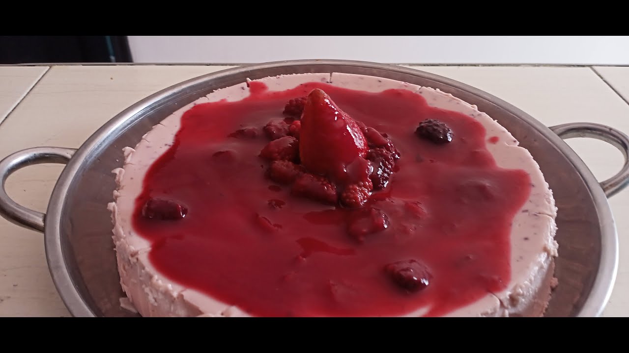 Mousse de frutos rojos / Red fruit mousse - YouTube