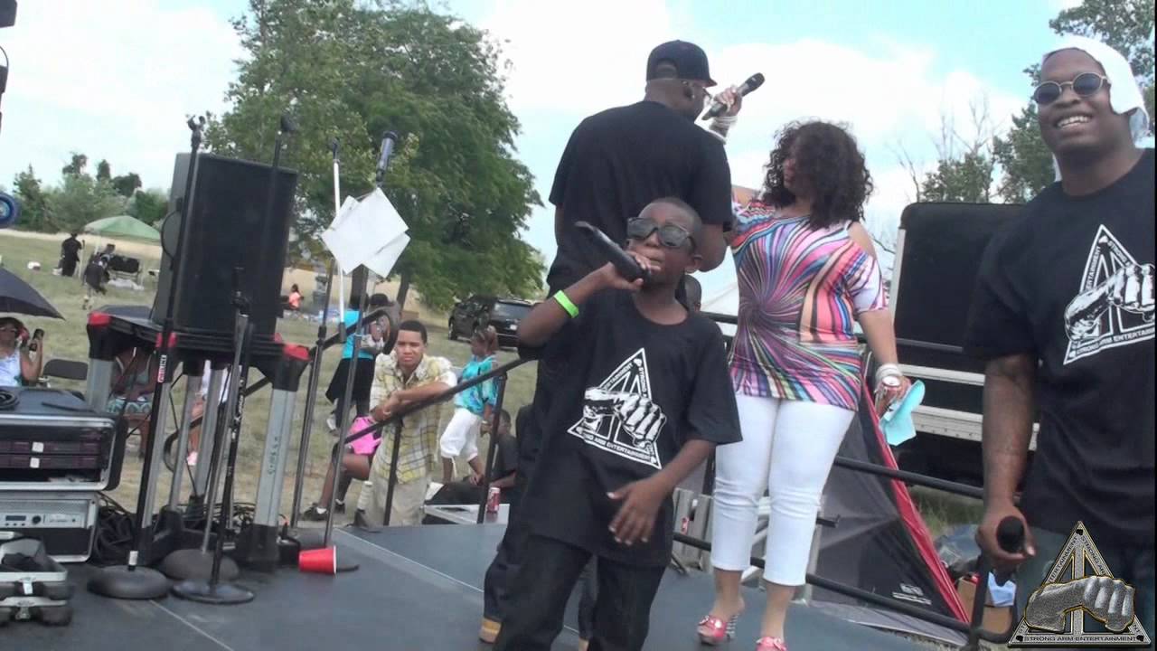 The Que9 Show (Que9 winning the "Before They were Stars Contest") - YouTube