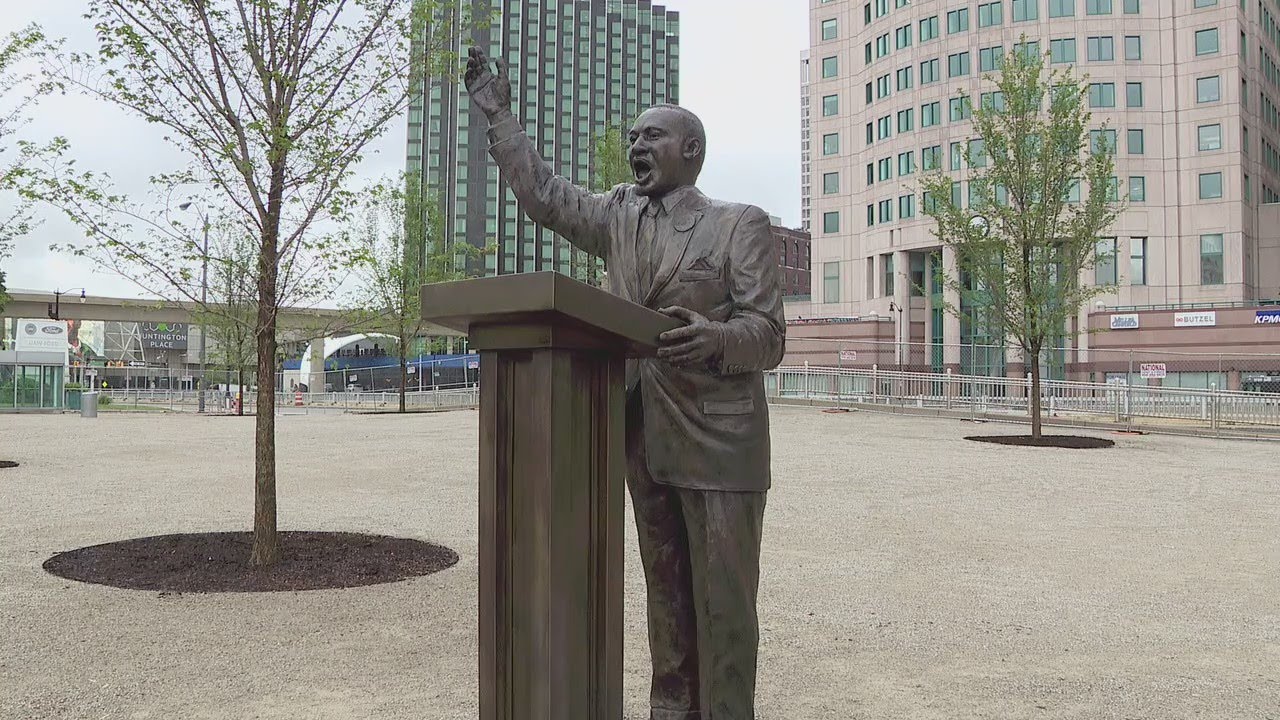 New statue unveiled in Detroit to honor MLK's 'I Have a dream speech ...