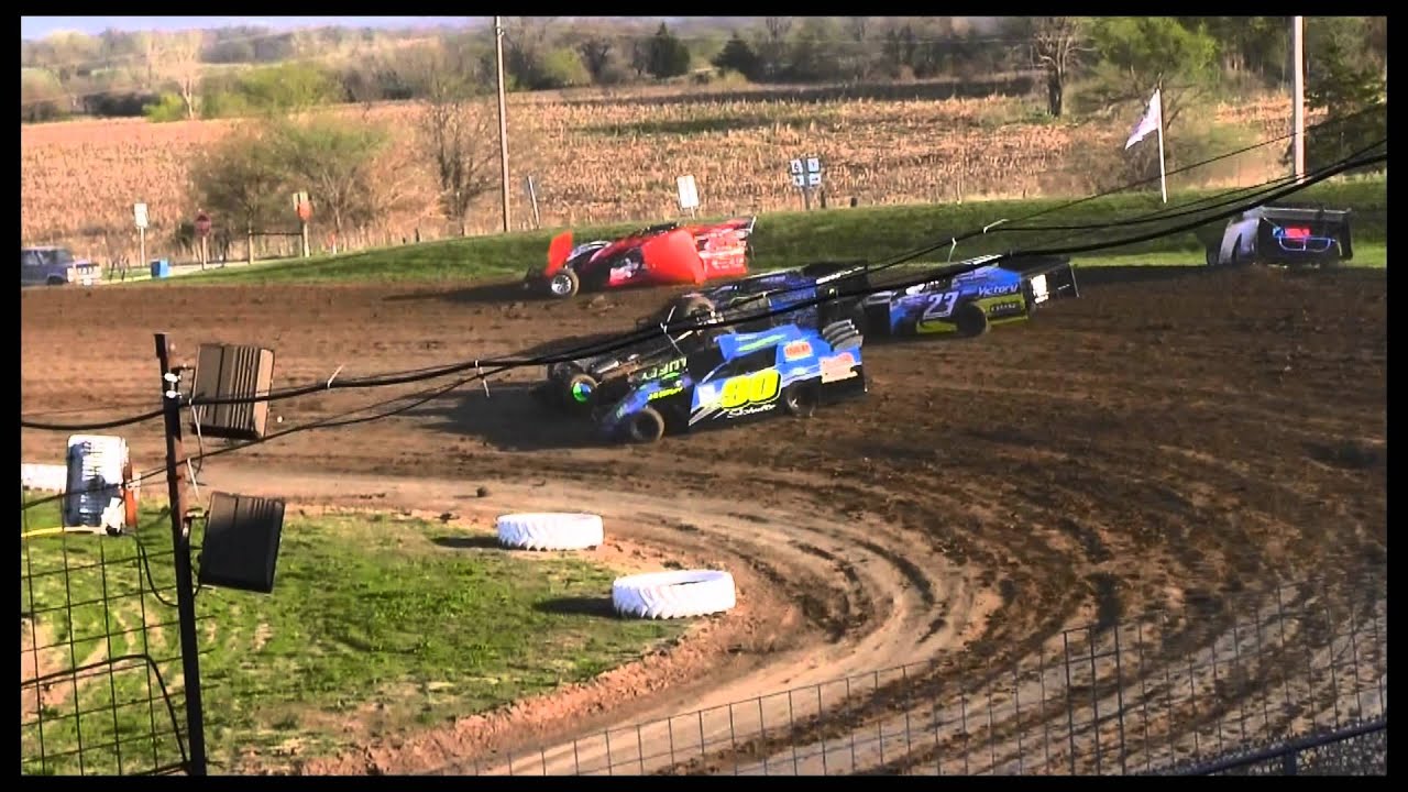 USMTS @ I 35 Speedway Heat 2 Corey Dripps & Mark Dotson roll over - YouTube