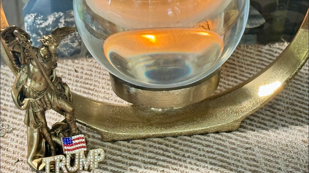 Crystal Ball & Tarot !! Donald Trump .. Will he be Arrested? Barron ...