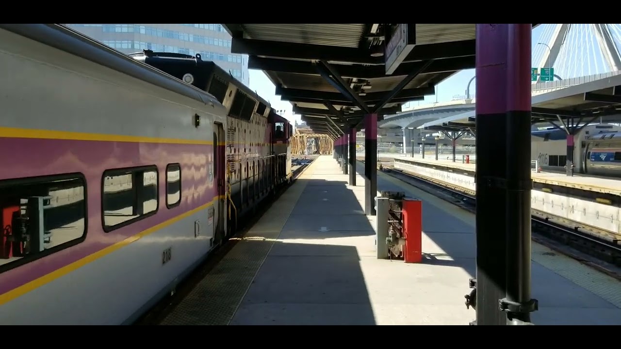 MBTA GMD GP40MC #1123 with horn show!! - YouTube