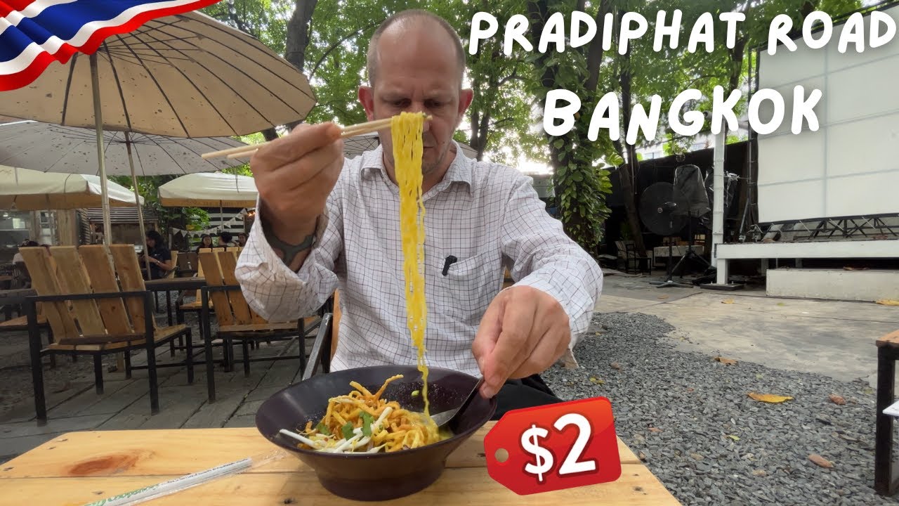 Lunch Time Down Pradiphat Road Bangkok, Hidden Gem #thailand - YouTube