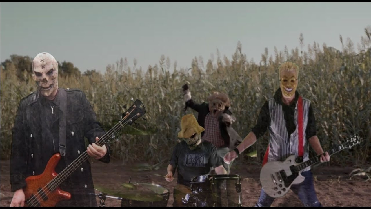 THE UNDEAD CONSPIRACY THE SCARECROW - YouTube