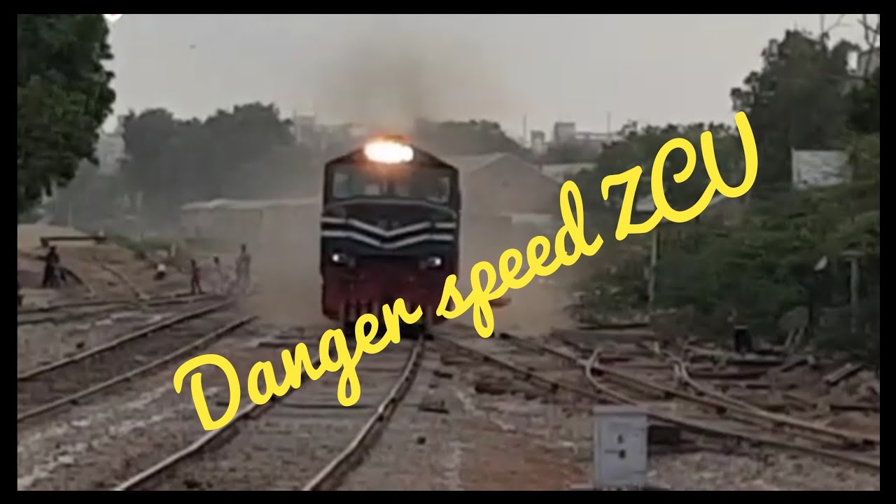 Tezgam Express up Full speed Cross Drigh Road Station 2020 - YouTube